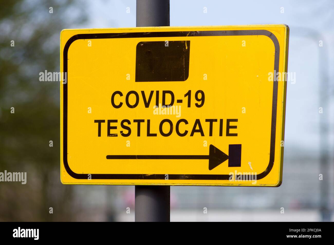 Dutch corona test location information sign ito indicate a test center ...
