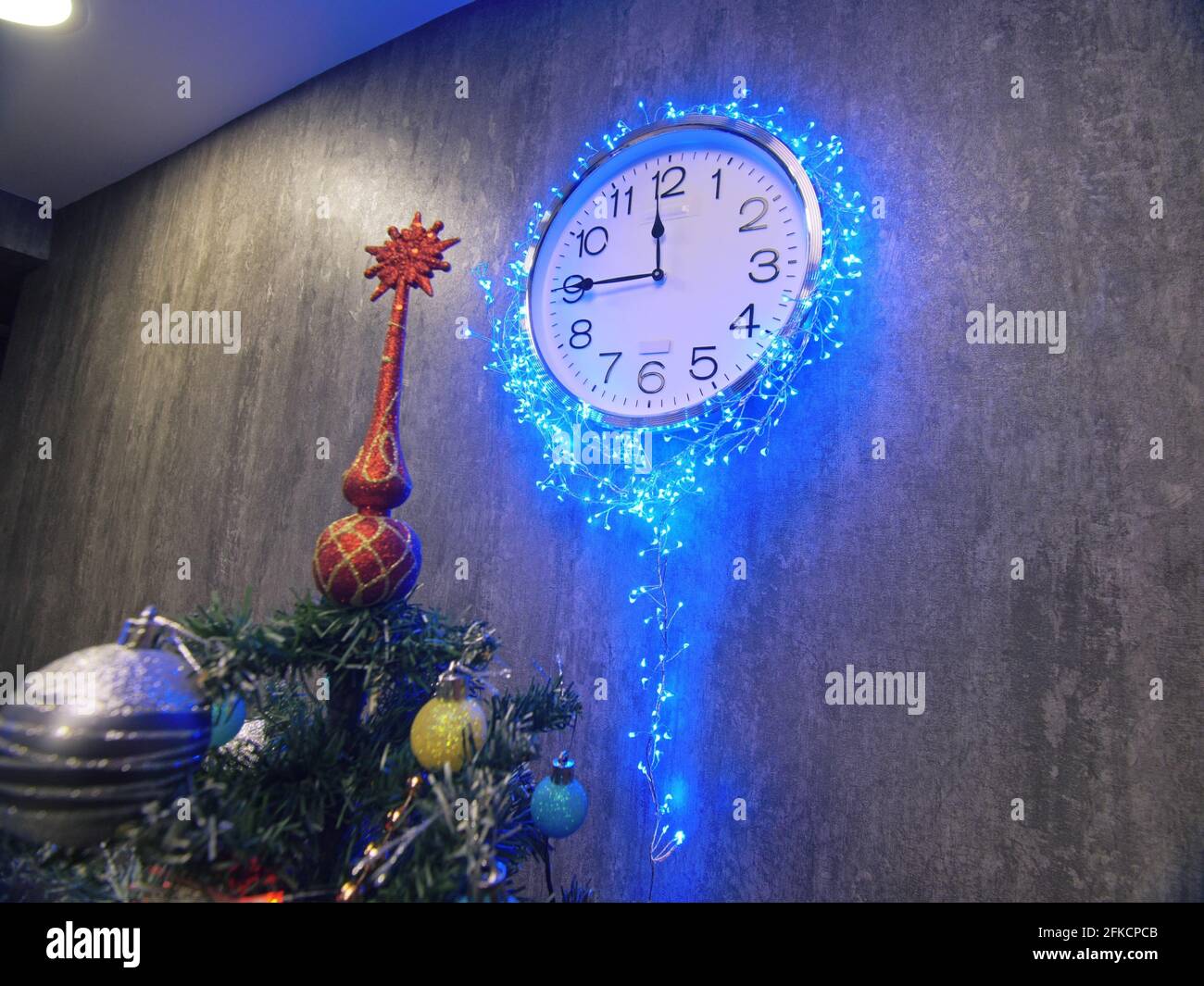 Time lapse clock wall zoom hi-res stock photography and images - Alamy