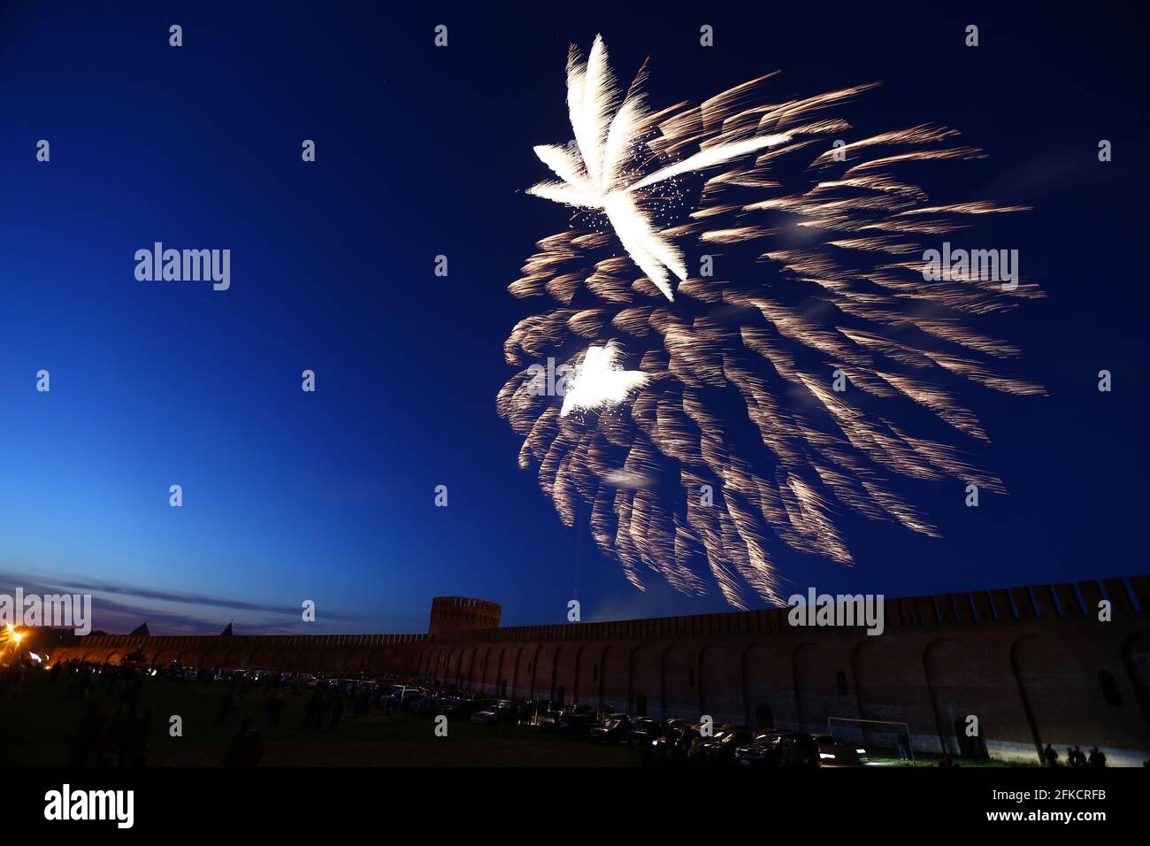 Crowd watching fireworks show hi-res stock photography and images - Alamy