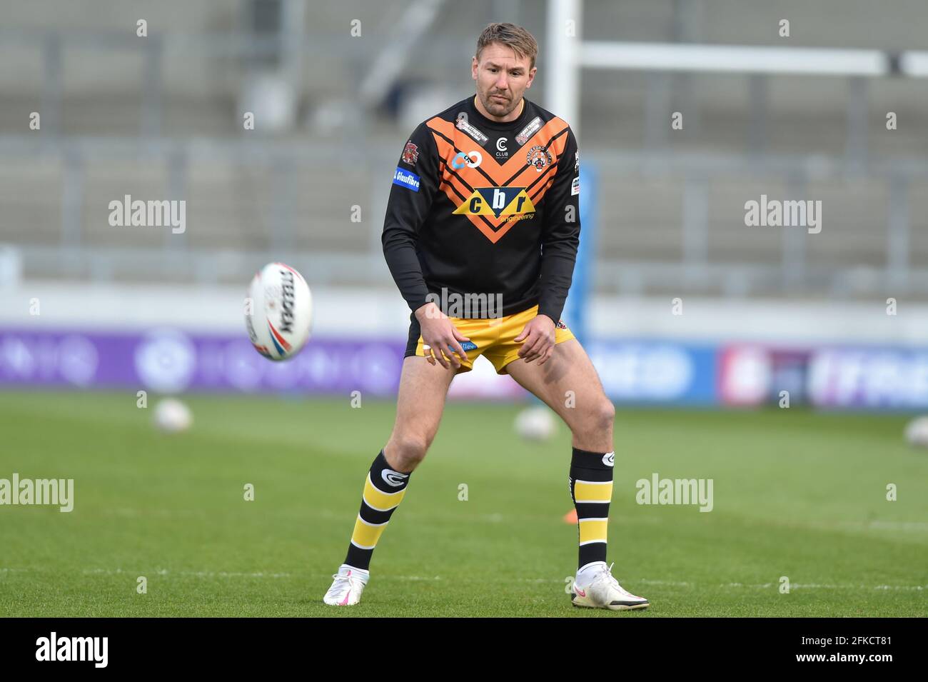 Michael Shenton (4) of Castleford Tigers during the warm up Stock Photo ...