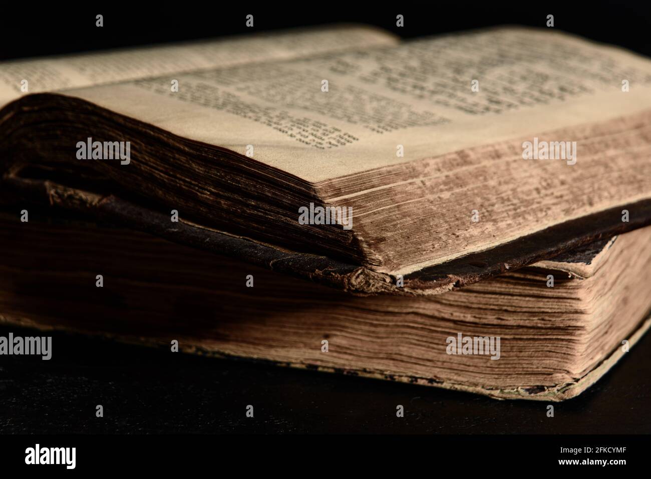 Bible old hi-res stock photography and images - Alamy