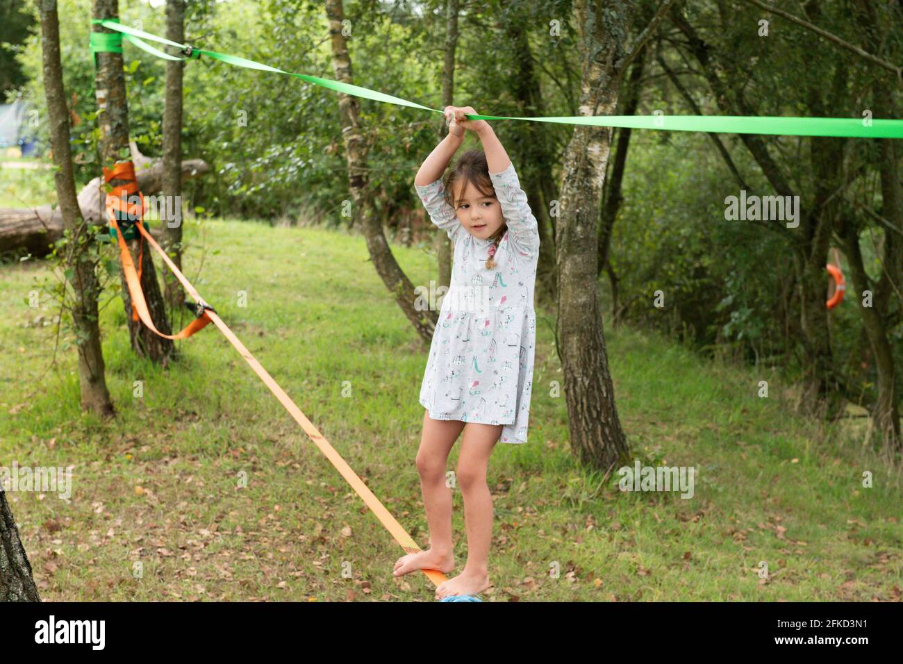 Slackline and park hi-res stock photography and images - Alamy