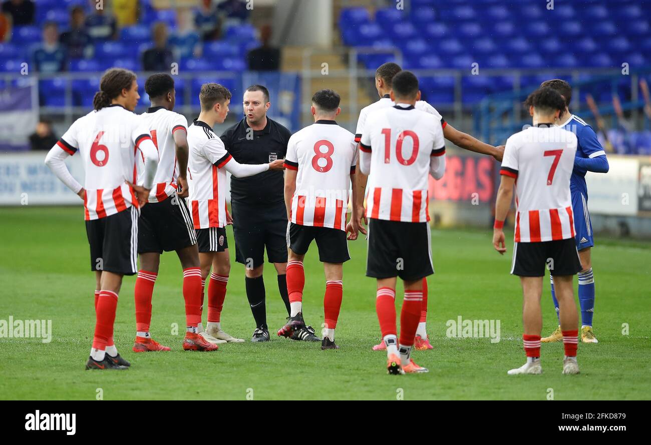 Referee robert ellis hi-res stock photography and images - Alamy