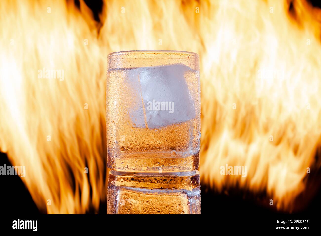 Hot rum cocktail hi-res stock photography and images - Alamy