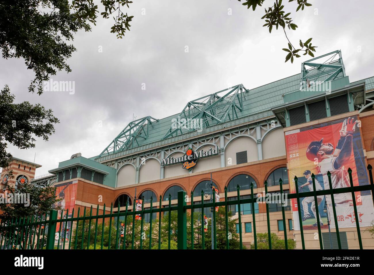 Minute maid park exterior hi-res stock photography and images - Alamy