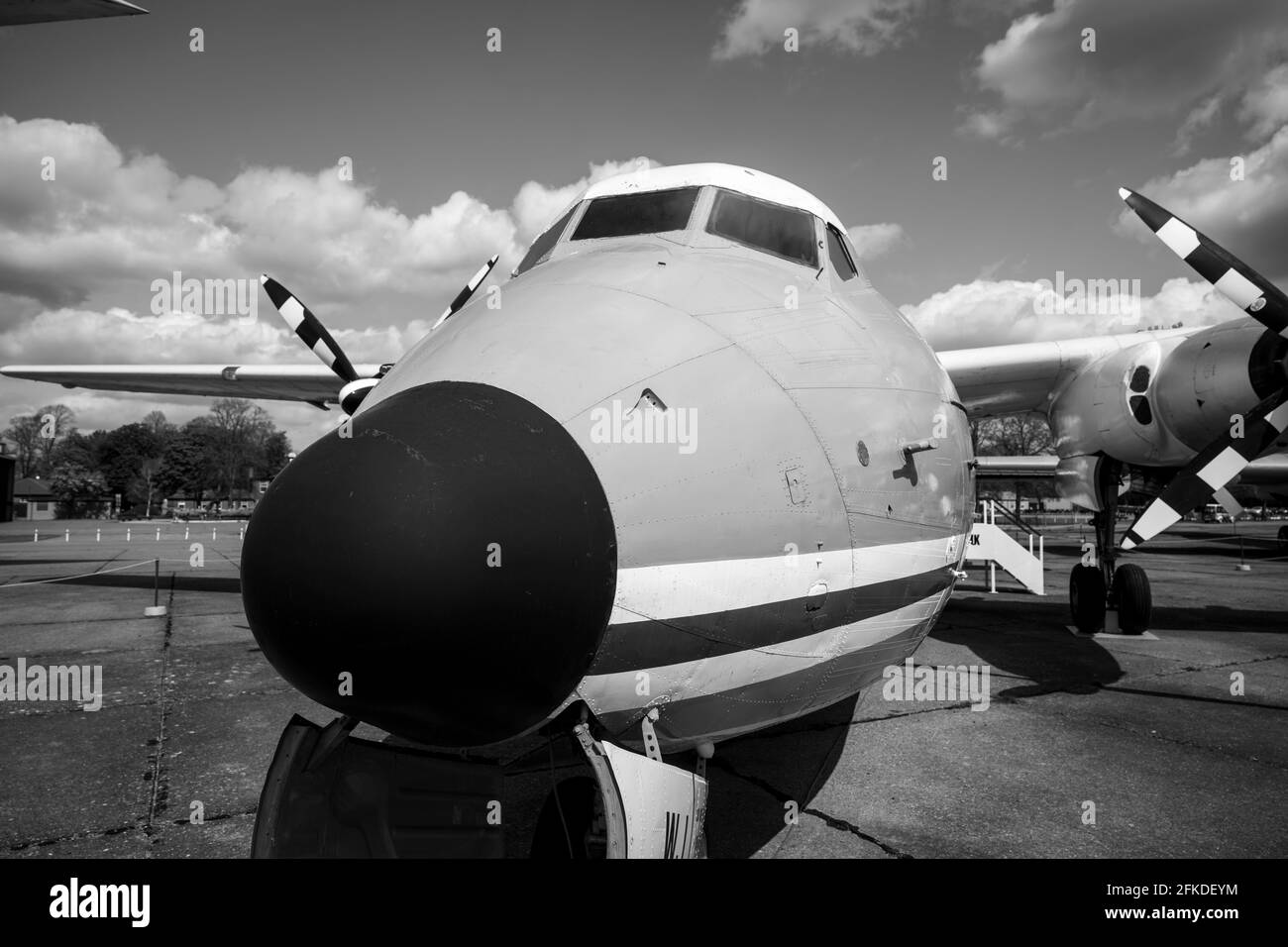 First world war second world war ww1 ww2 memorial Black and White Stock ...