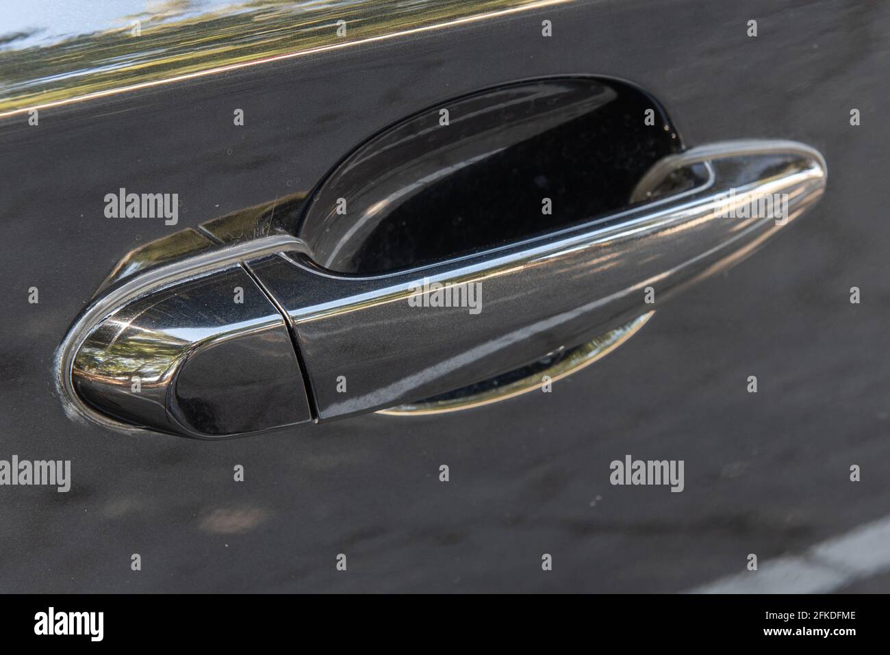 Car door latch hi-res stock photography and images - Alamy