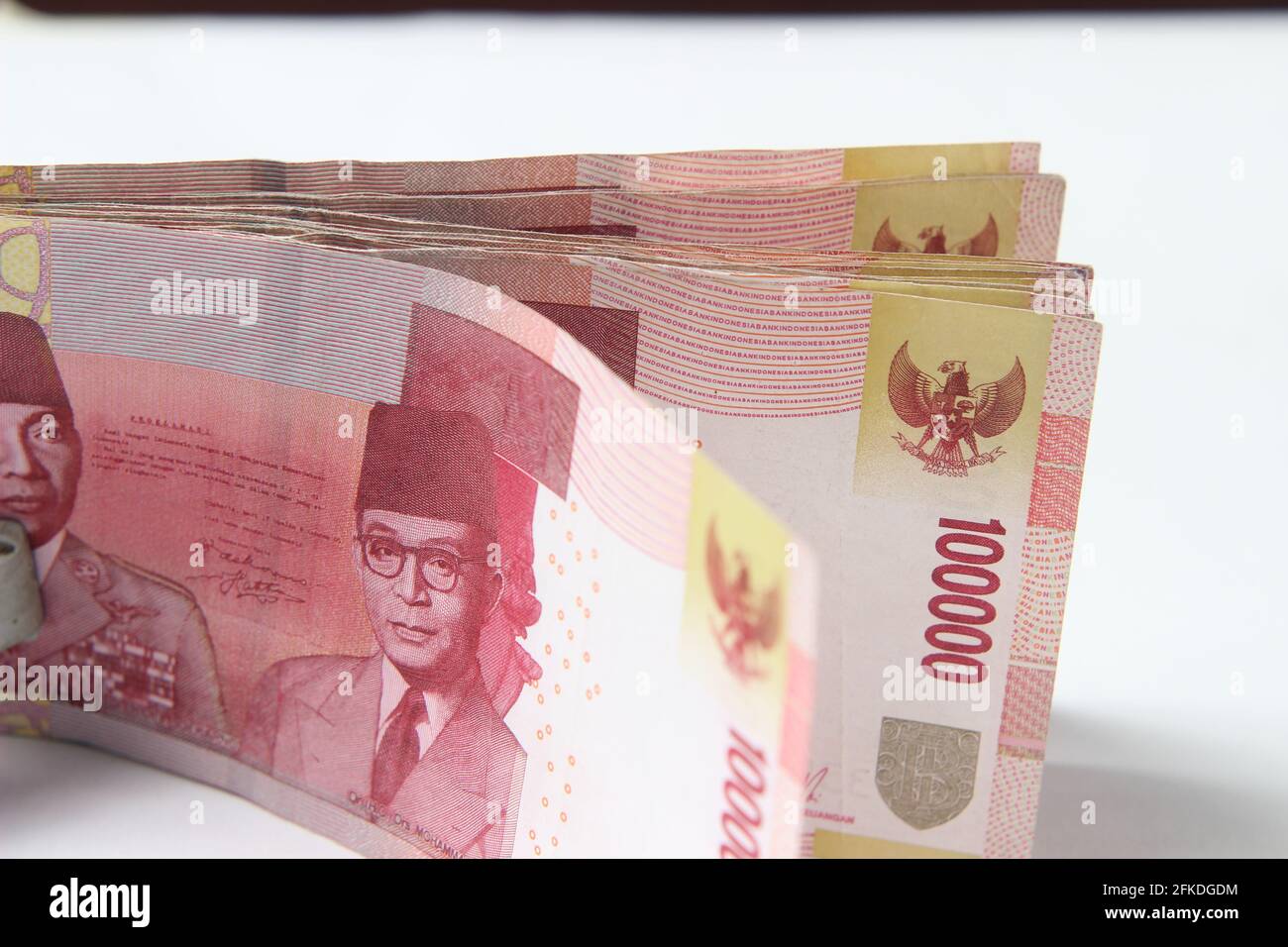 Ten thousand rupiah hi-res stock photography and images - Alamy