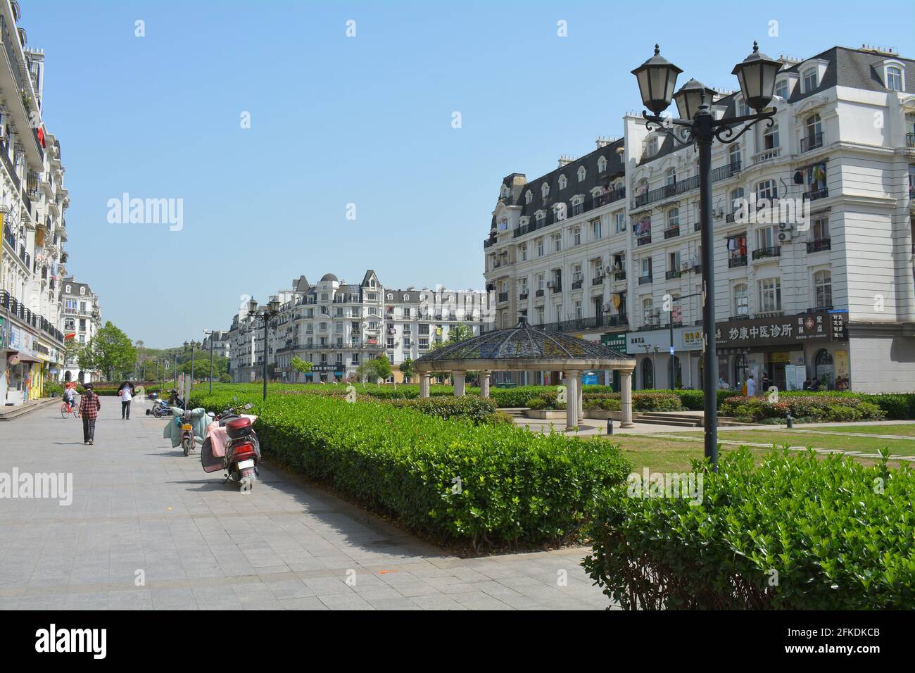 Paris hangzhou hi-res stock photography and images - Alamy