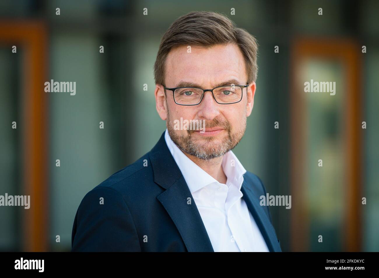 Sr broadcasting hi-res stock photography and images - Alamy