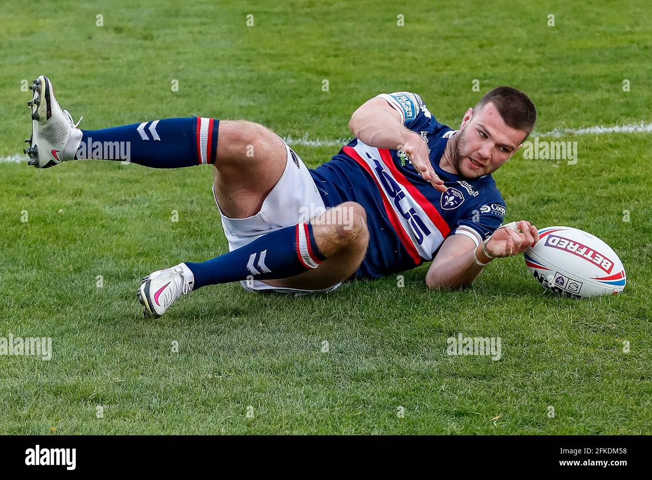 Max Jowitt (1) of Wakefield Trinity after scoring his try Stock Photo ...
