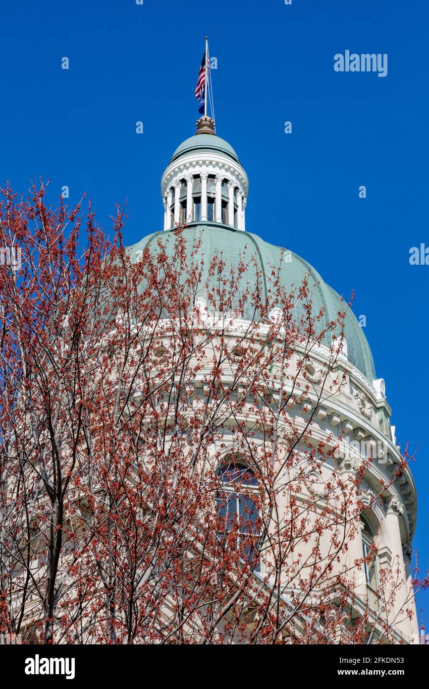 The dome of the Indiana State Capitol building in Indianapolis, Indiana ...