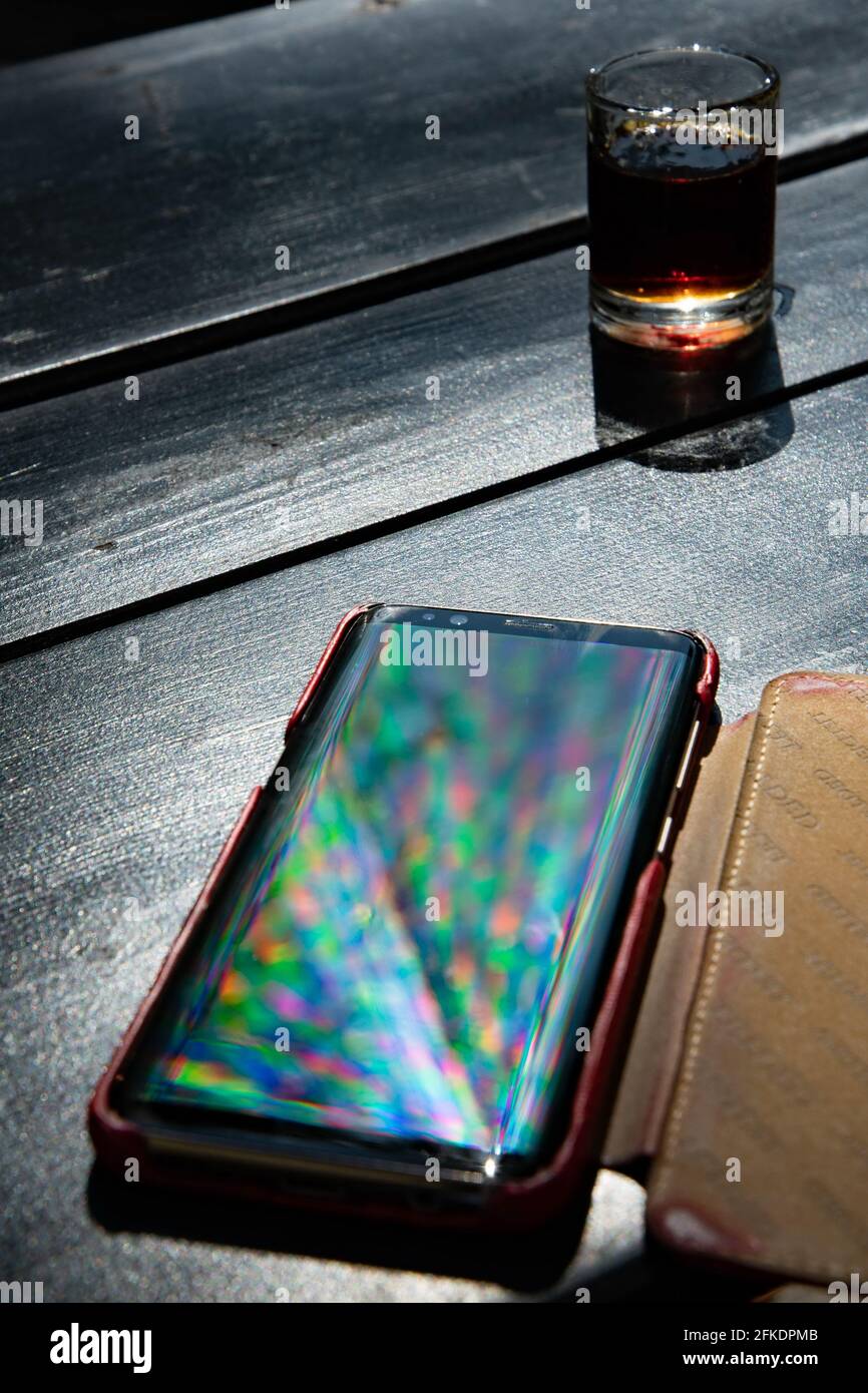 Glass table reflection reflect hi-res stock photography and images - Alamy