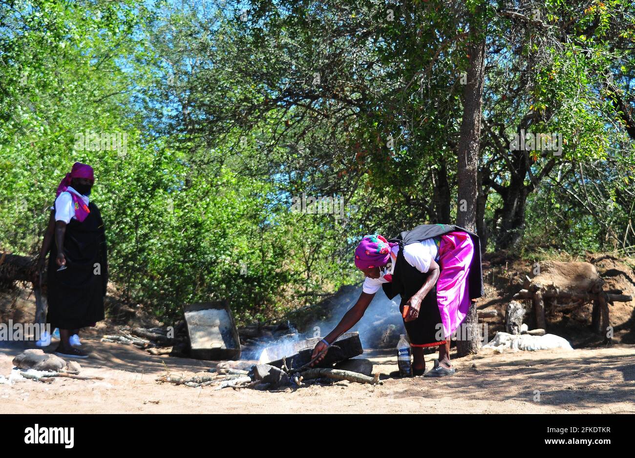 Indigenous knowledge hi-res stock photography and images - Alamy