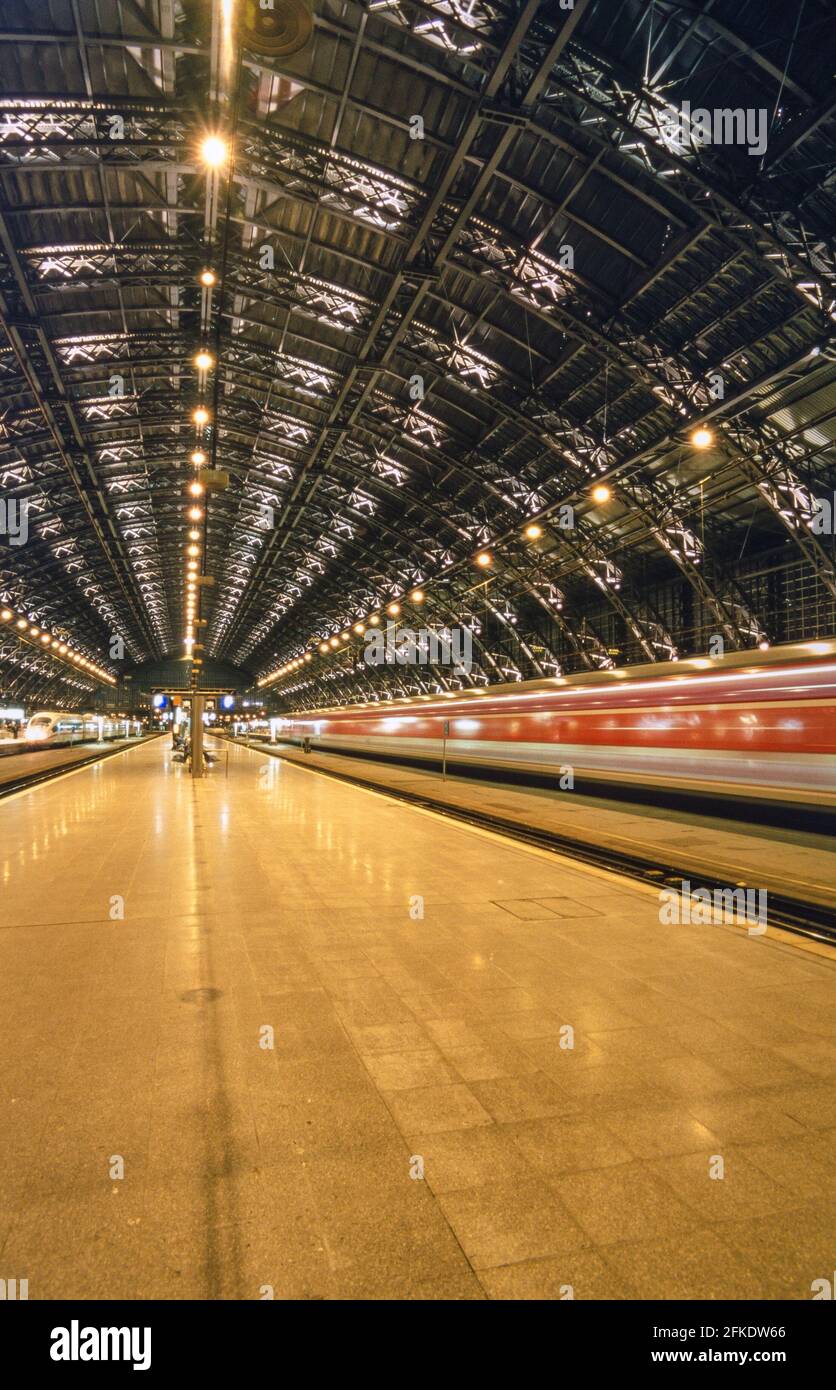 Cologne central station interior hi-res stock photography and images ...