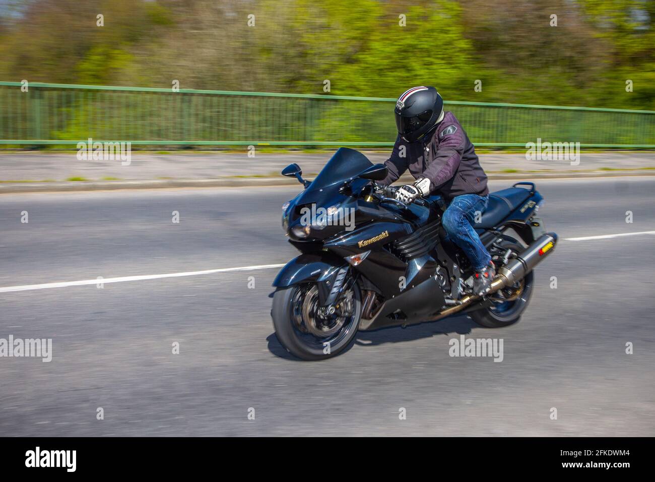 2011 Kawasaki Zx 1400 Daf ABS sports tourer ; Motorbike rider; two ...
