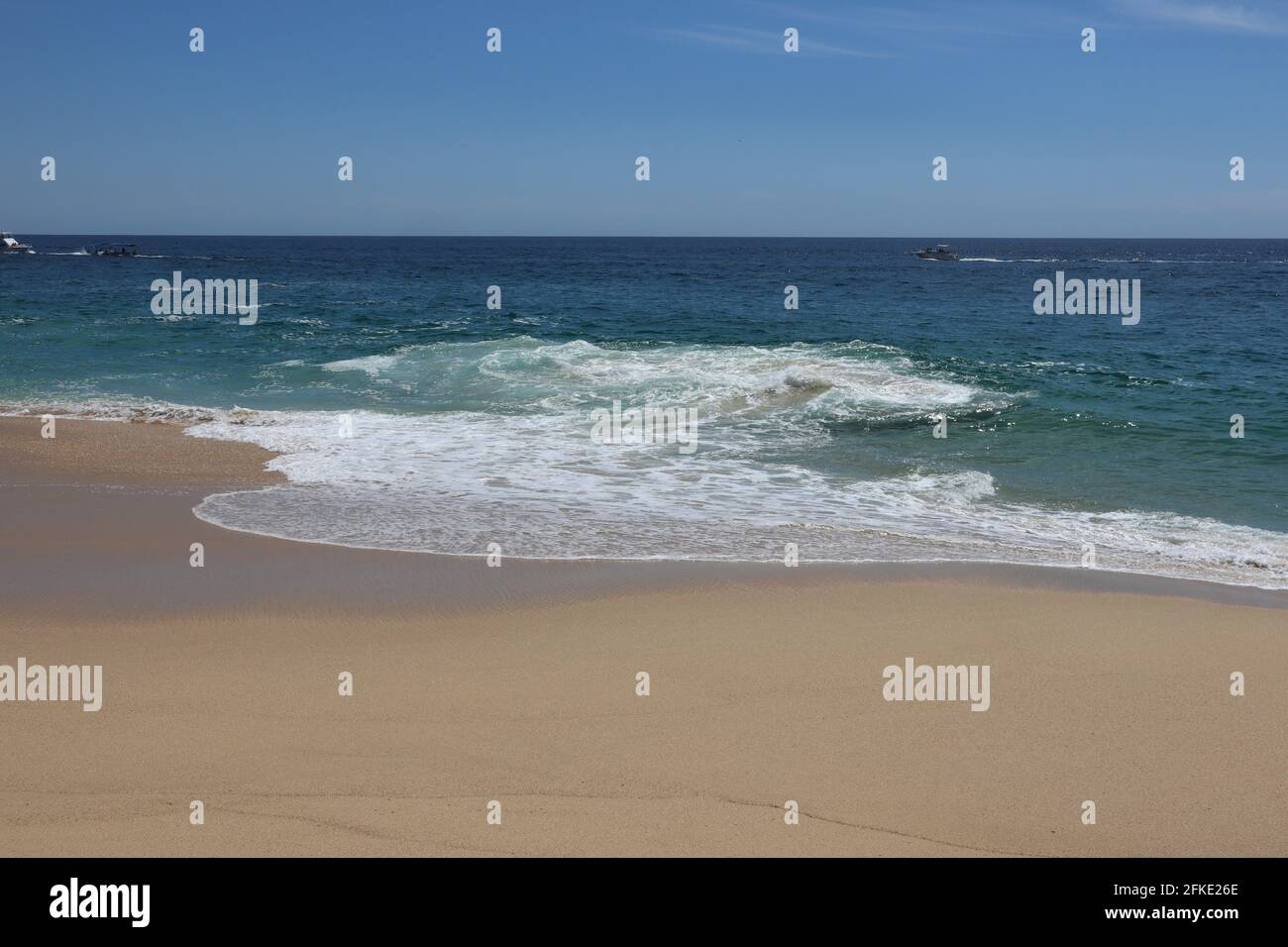 Pacific ocean and beach landscape with golden sands in Los Cabos, Cabo ...