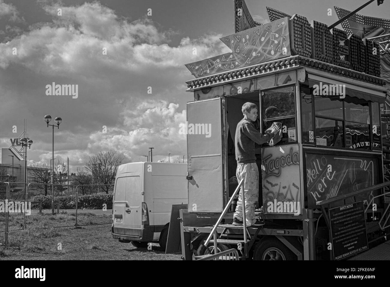 Fairground worker hi-res stock photography and images - Alamy