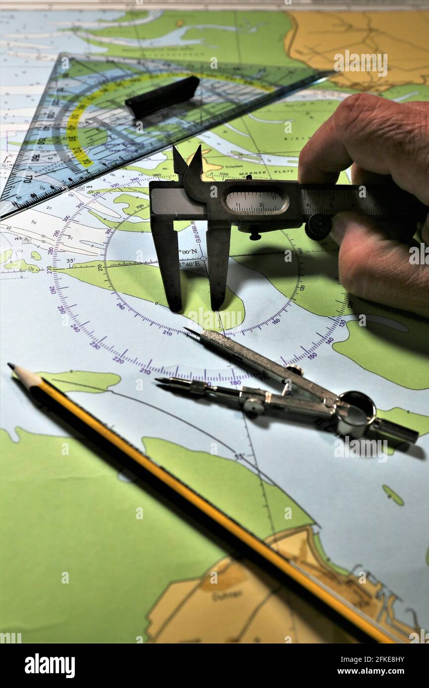 Technical drawing measuring compass hi-res stock photography and images ...