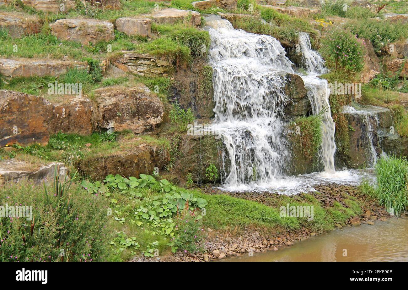 Stone outcrop hi-res stock photography and images - Alamy