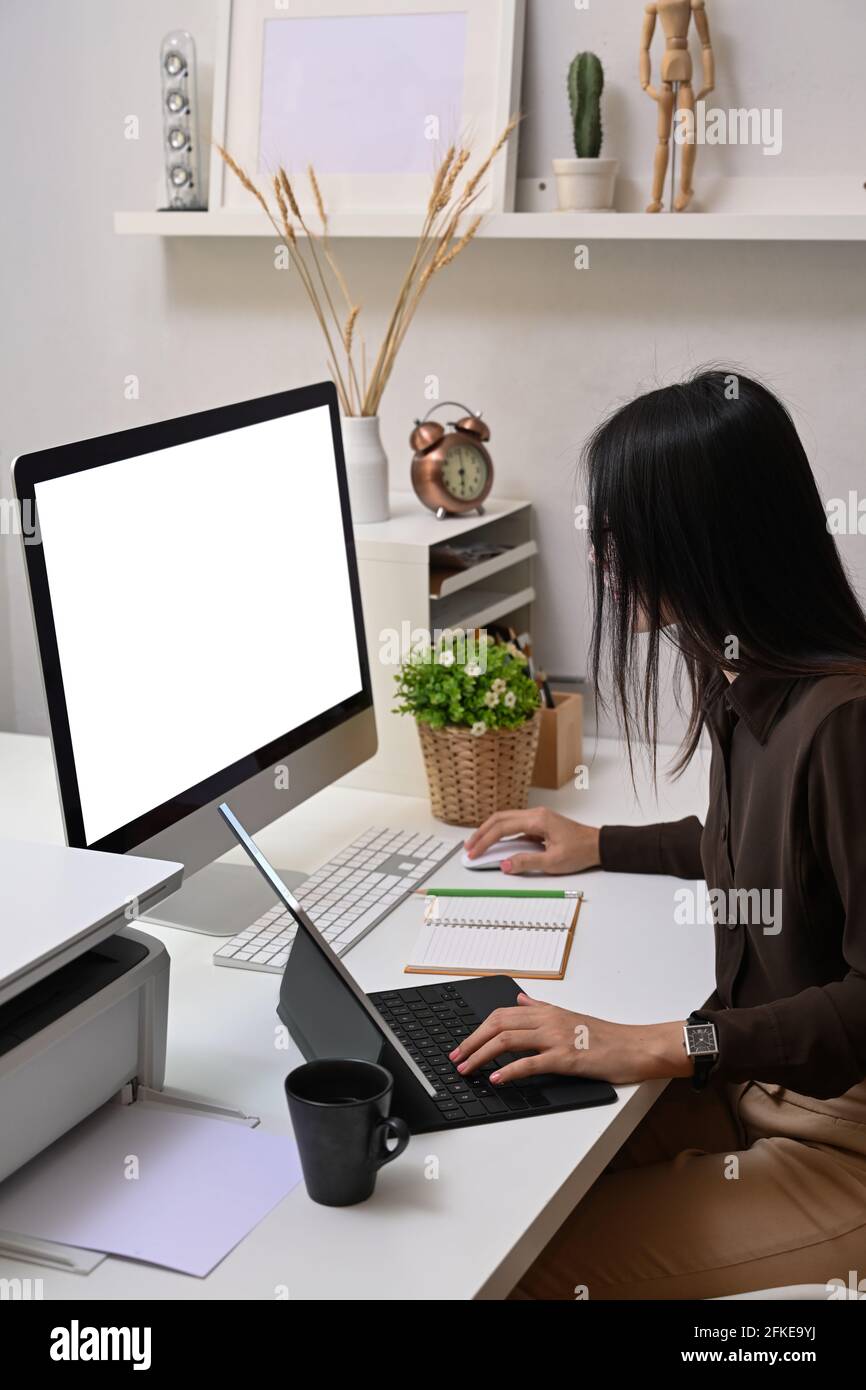 Employee concentrate hi-res stock photography and images - Alamy