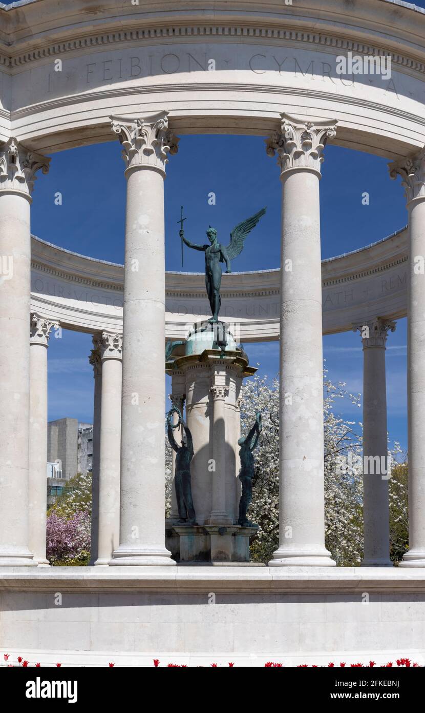 Welsh National War Memorial in Alexandra Gardens, Cathays Park, Cardiff ...
