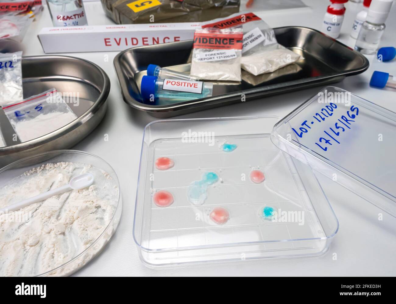 Illegal drugs lab hi-res stock photography and images - Alamy