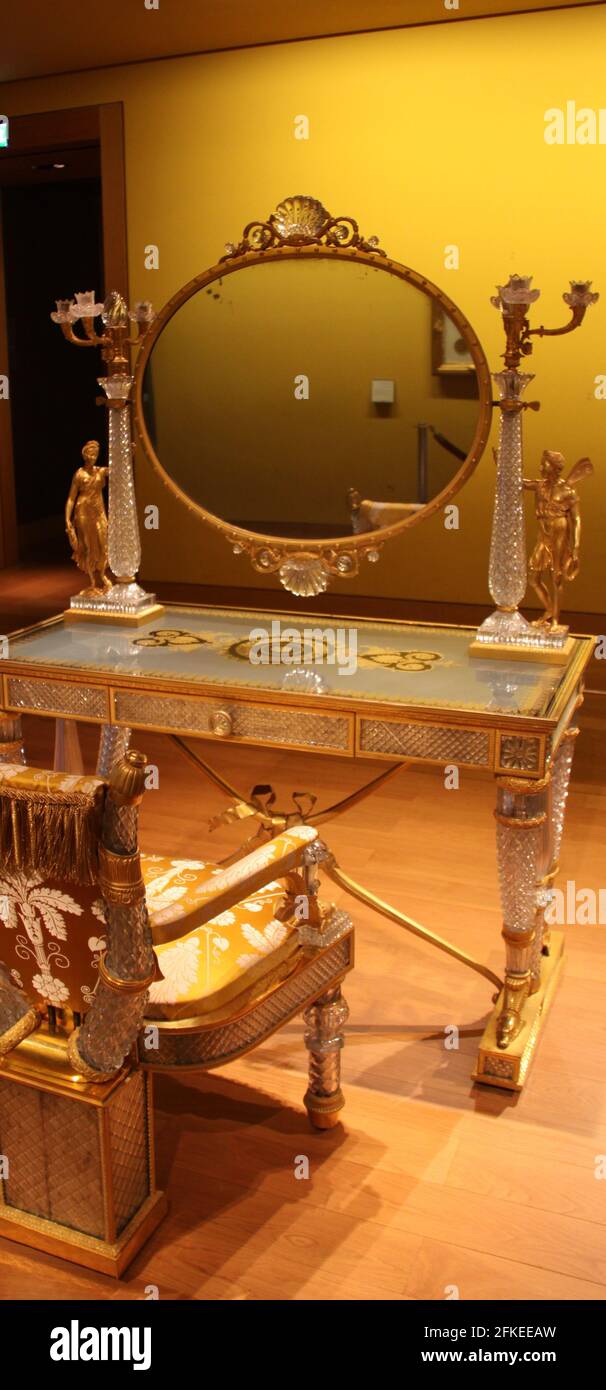 Vintage mirror reflection Stock Photo - Alamy