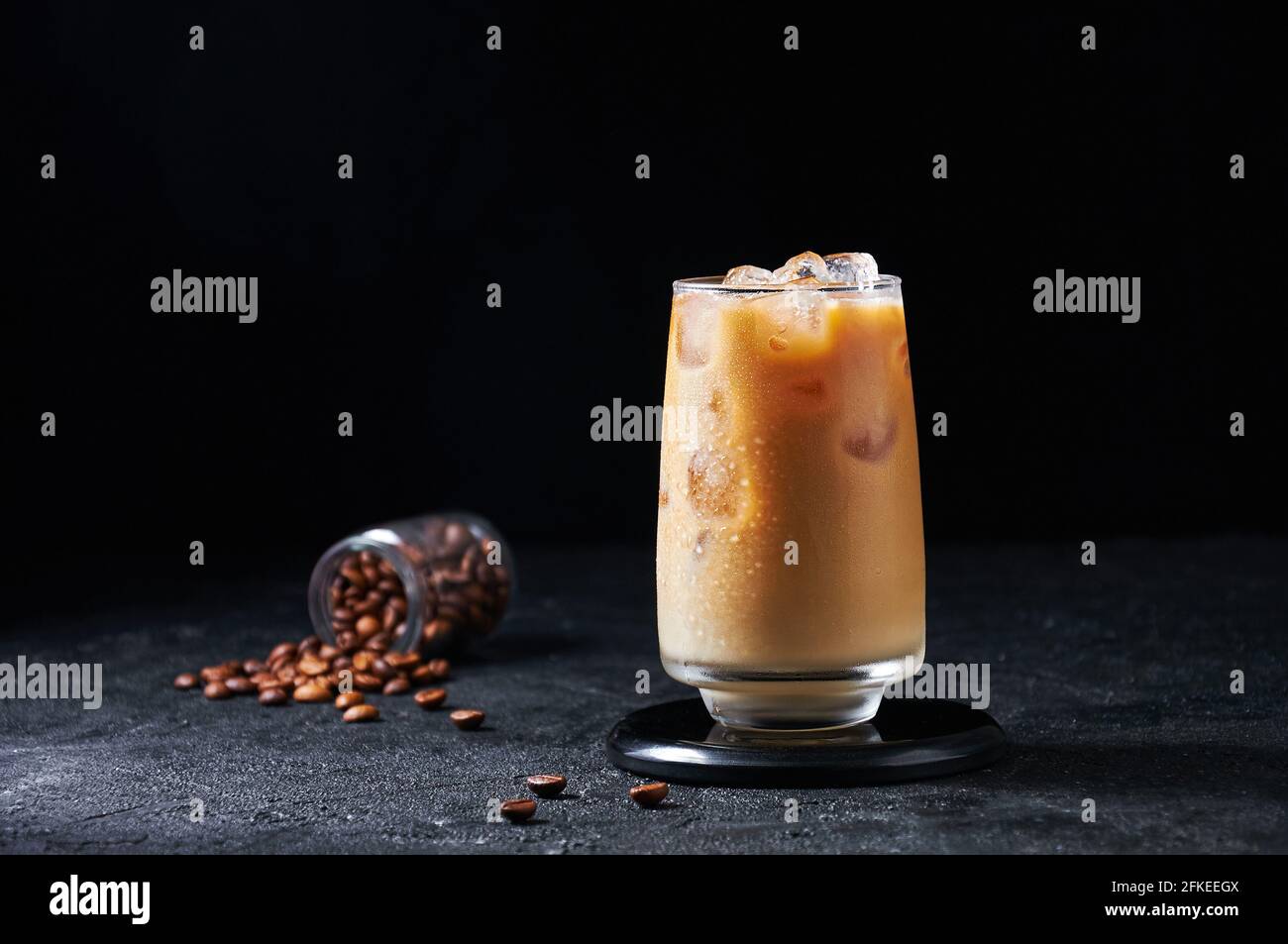 Tall glass iced coffee hi-res stock photography and images - Alamy