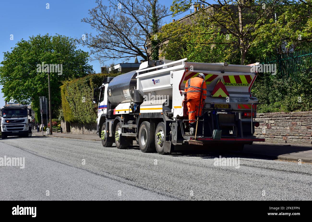 Tar lorry hi-res stock photography and images - Alamy