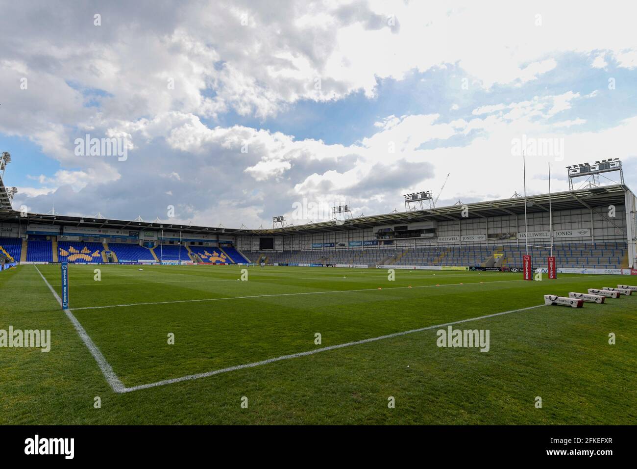 Halliwell jones stadium gv hi-res stock photography and images - Alamy