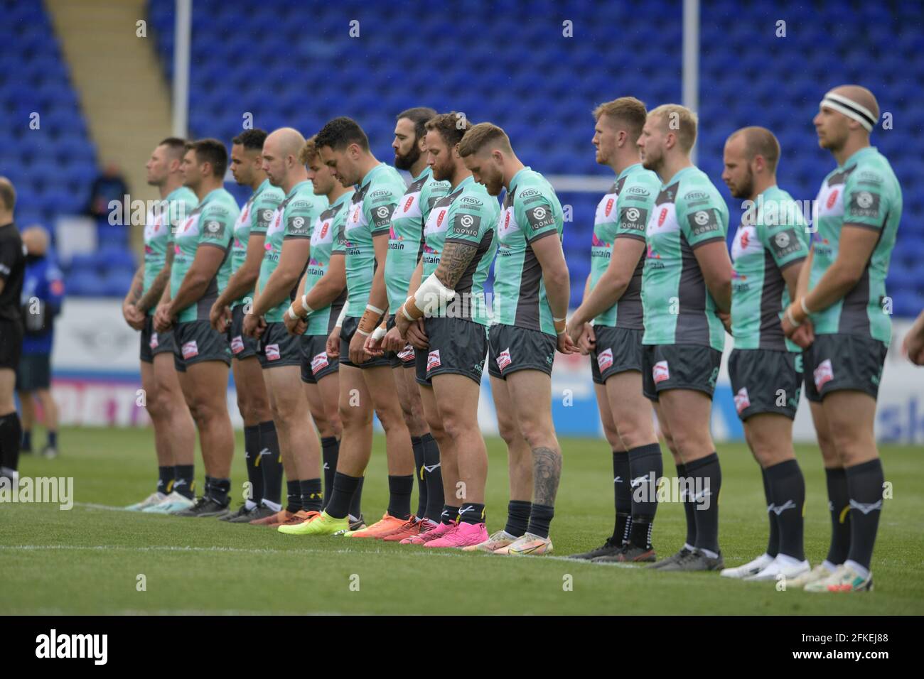 Rugby players line up hi-res stock photography and images - Alamy