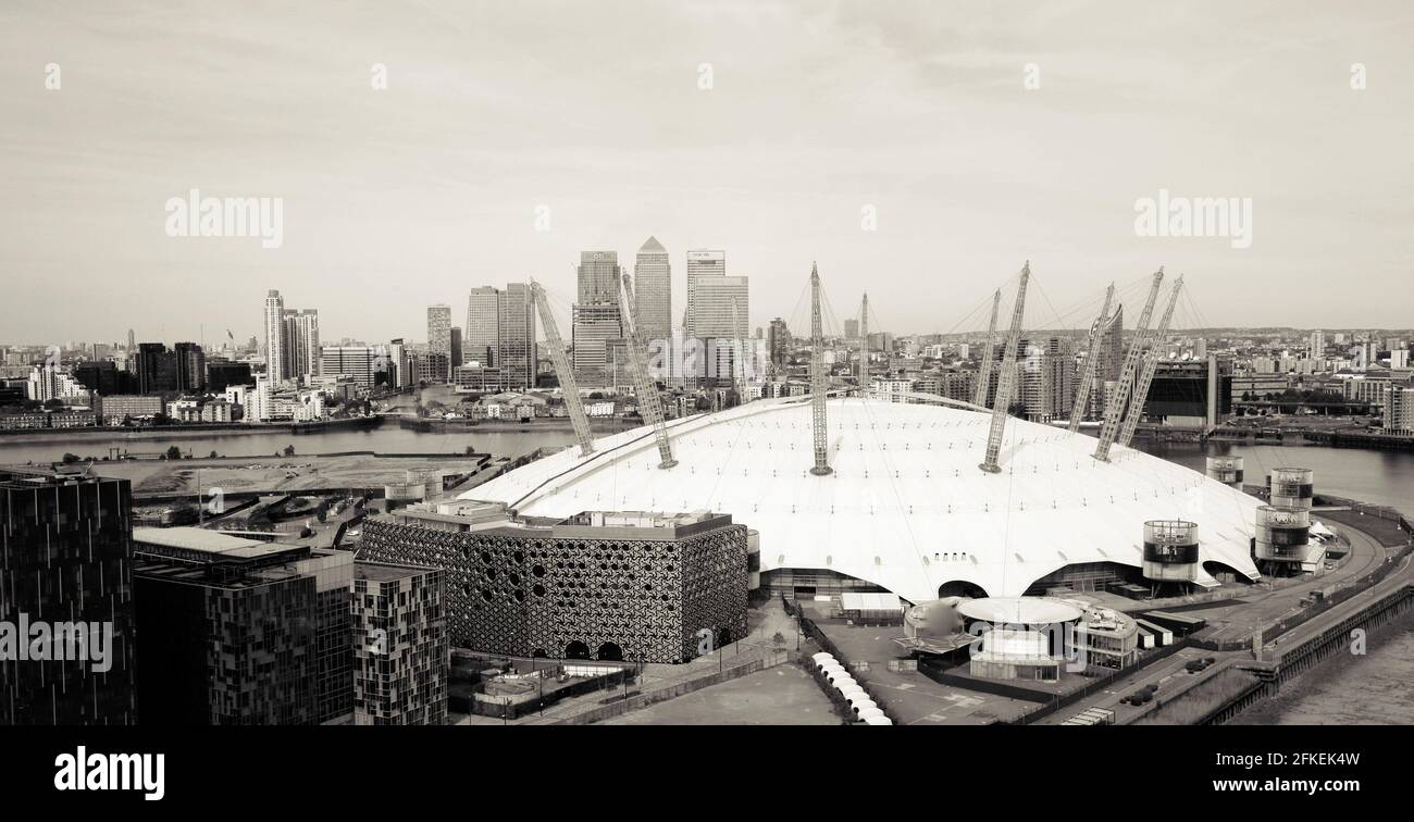 LONDON - MAY 26: London Skyline, seen from Emirates Air Line cable car ...