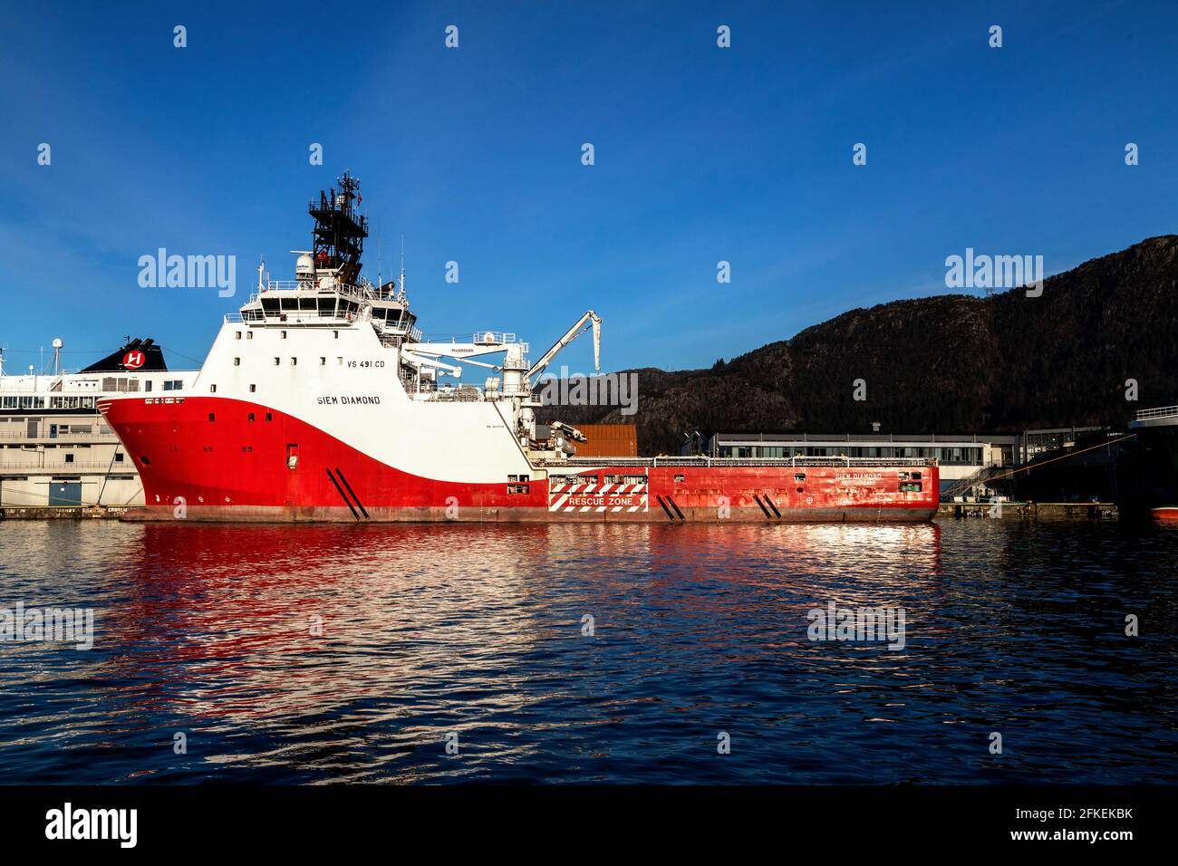 Offshore AHTS anchor handling vessel Siem Diamond moored at ...