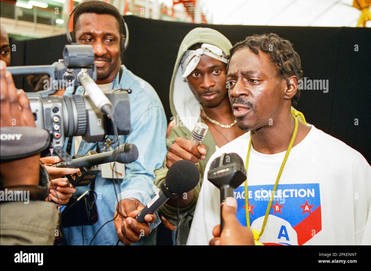 Flava flav hi-res stock photography and images - Alamy