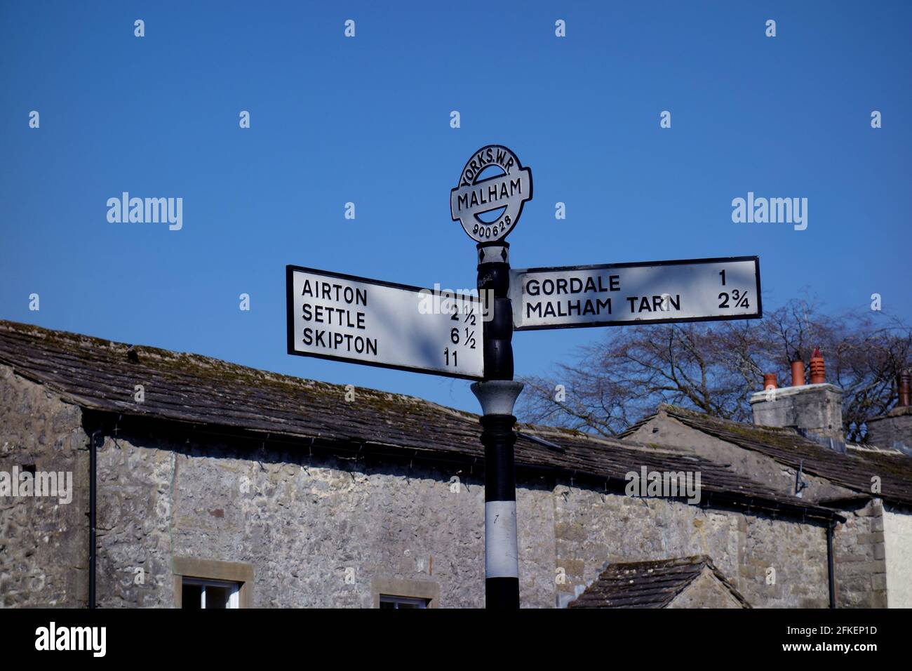 Old cast iron road sign hi-res stock photography and images - Alamy