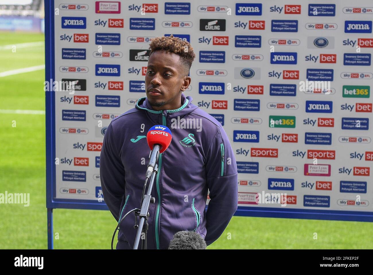 Jamal Lowe #9 of Swansea City in pre match interview Stock Photo - Alamy