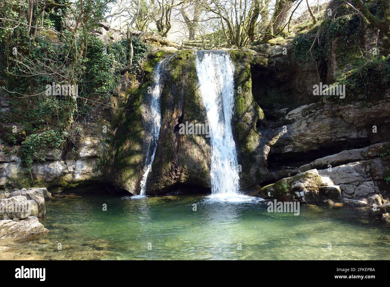 Janet's Foss Waterfall, Malham, Yorkshire Dales National Park, England ...