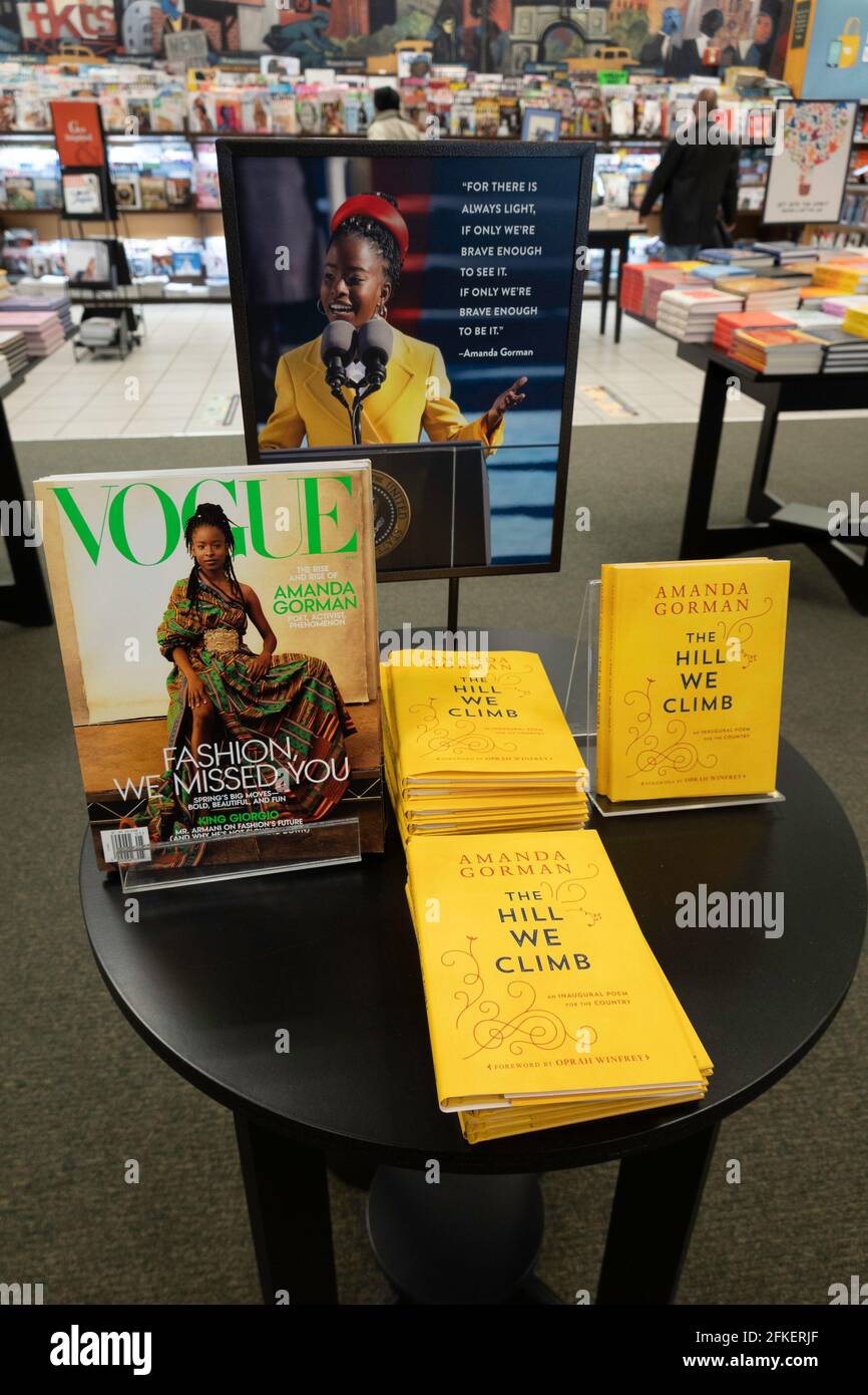 Barnes & Noble Booksellers Book Display, NYC, USA Stock Photo - Alamy