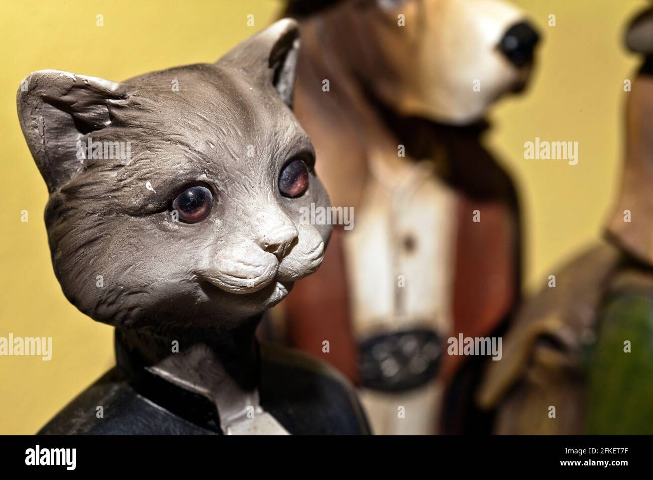 Sweet Animal Cat Imitation Statue for House Decoration Photo Stock ...