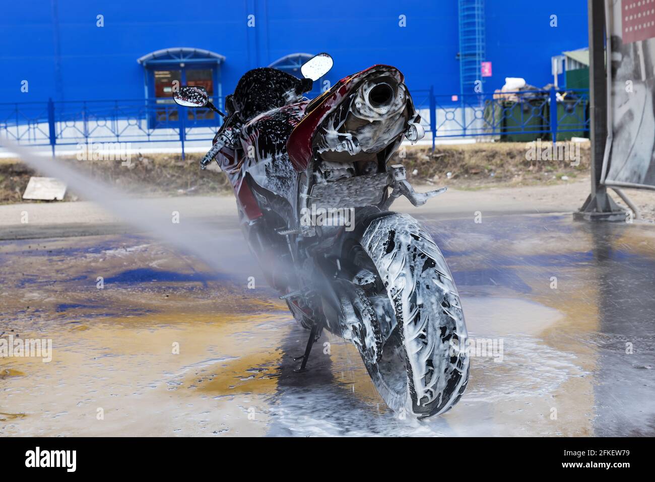 Motorcycle wash hi-res stock photography and images - Alamy