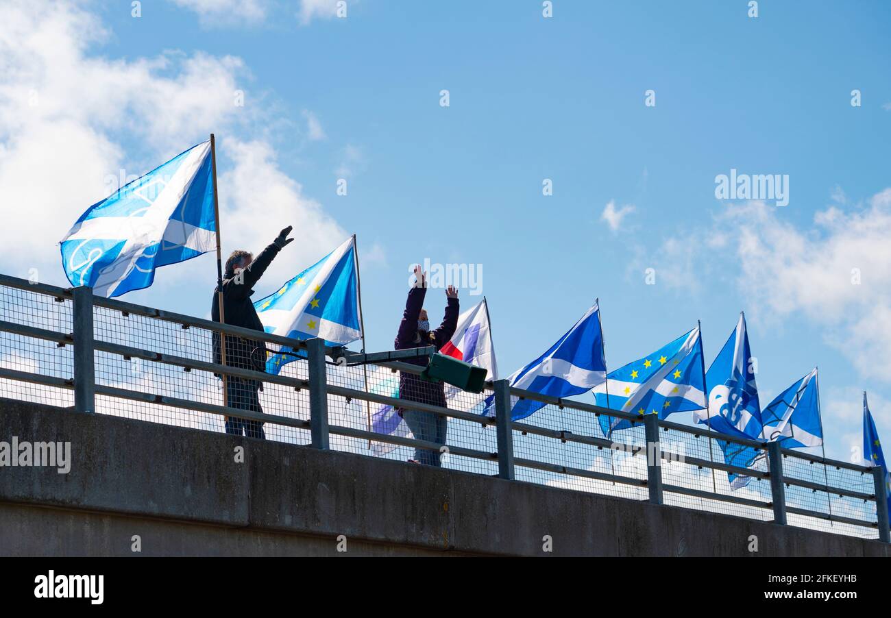 Scottish flags hi-res stock photography and images - Alamy