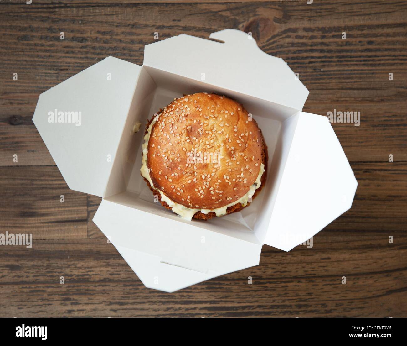 Burger box paper hi-res stock photography and images - Alamy