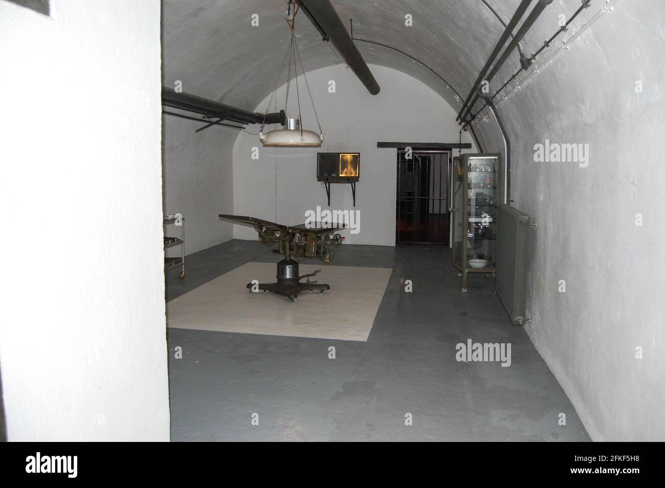 Operating room in tunnels Jersey war time Stock Photo - Alamy