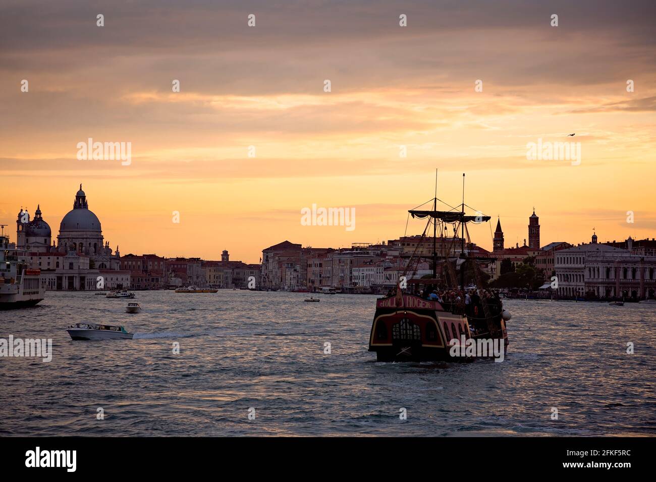 Jolly boat hi-res stock photography and images - Alamy