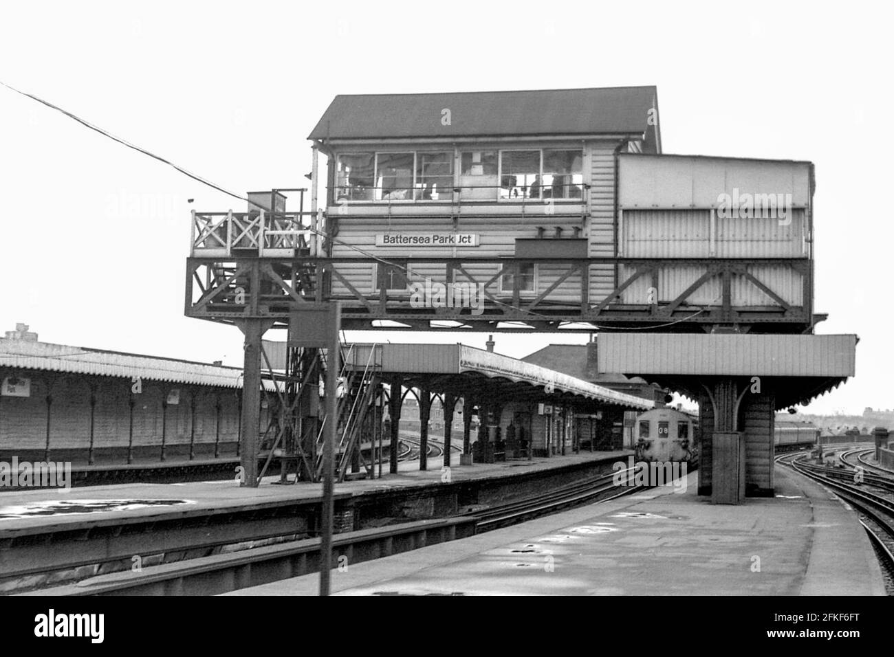 Battersea Park Junction Station & Signal Box -1 Stock Photo - Alamy