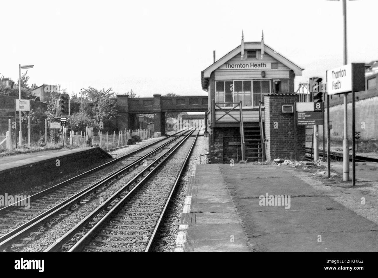 Thornton Heath Main Line Platforms & Signal Box -1 Stock Photo - Alamy