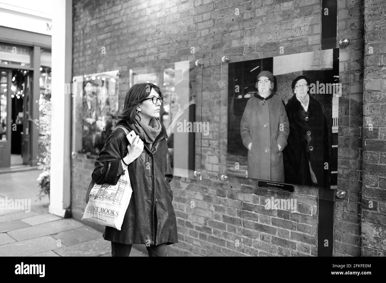 London chinatown night Black and White Stock Photos & Images - Alamy