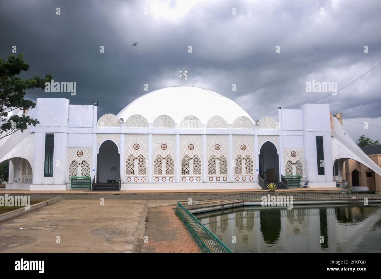 Al Munawwarah mosque, Jantho city icon Stock Photo - Alamy
