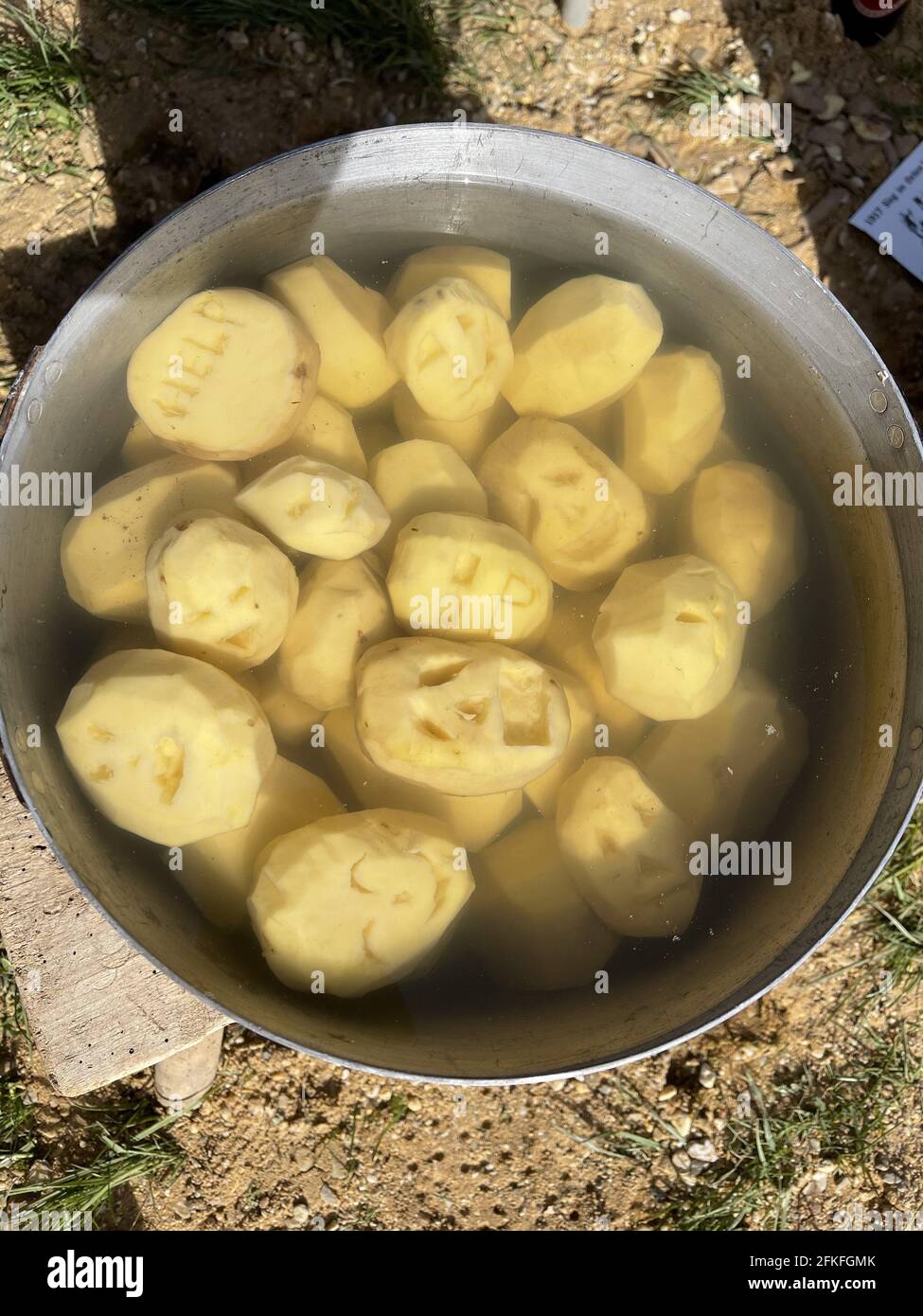Curved potatoes hi-res stock photography and images - Alamy